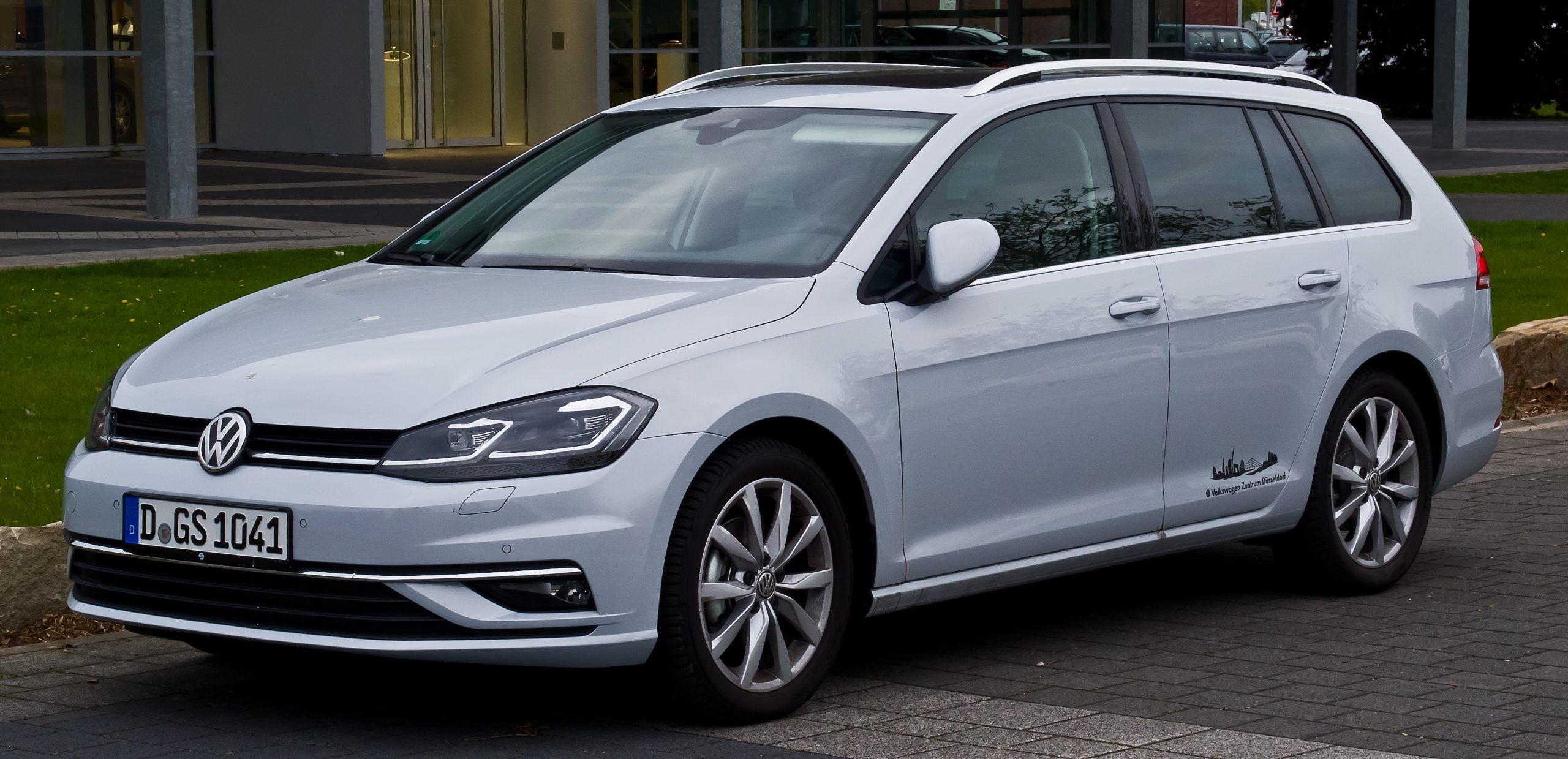 New renderings of VW Golf 8 Wagon make it look more predictable ...